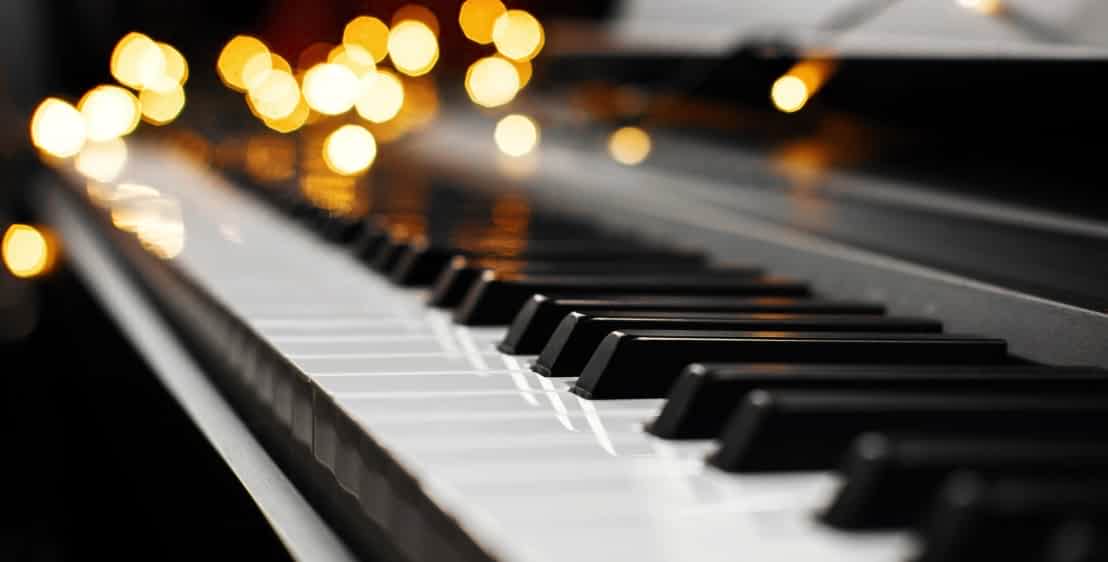 Yamaha Clavinova Vs Arius - Which Digital Piano Reigns Supreme? | Ted's ...