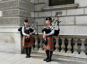 10 Best Bagpipes For Beginners | Ted's List