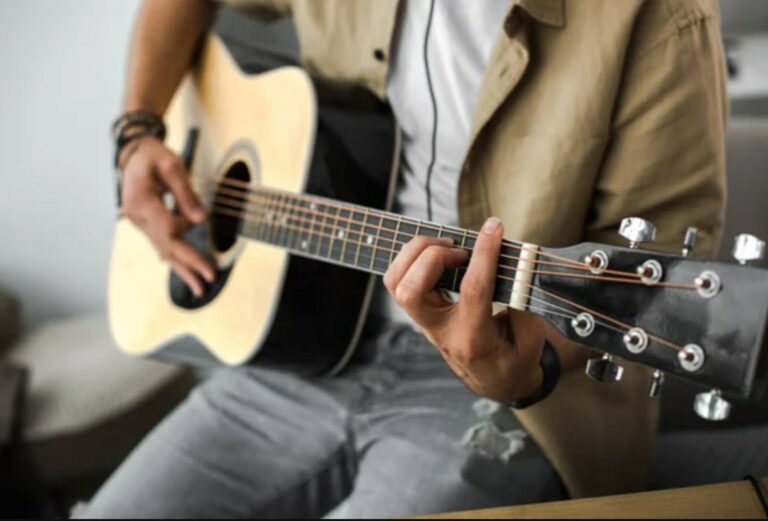 What Is The Best Guitar For Small Hands Electric? Our Top 14 List (2025 ...
